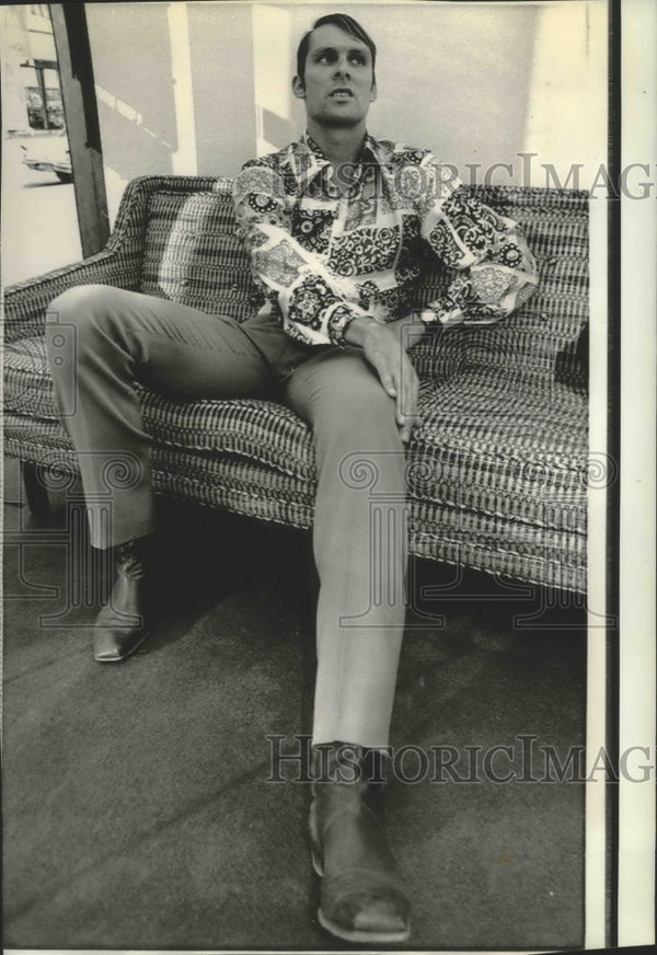 1969 Press Photo Basketball - Washington Caps Star Rick Barry Prior to ...