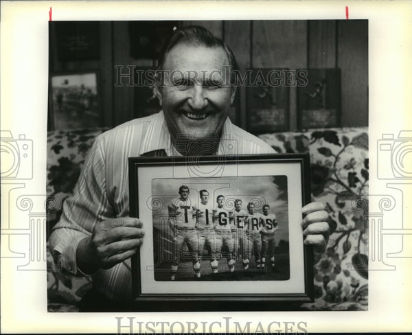 1990 Press Photo Football Player Ray Coates with Picture - nos07013 ...