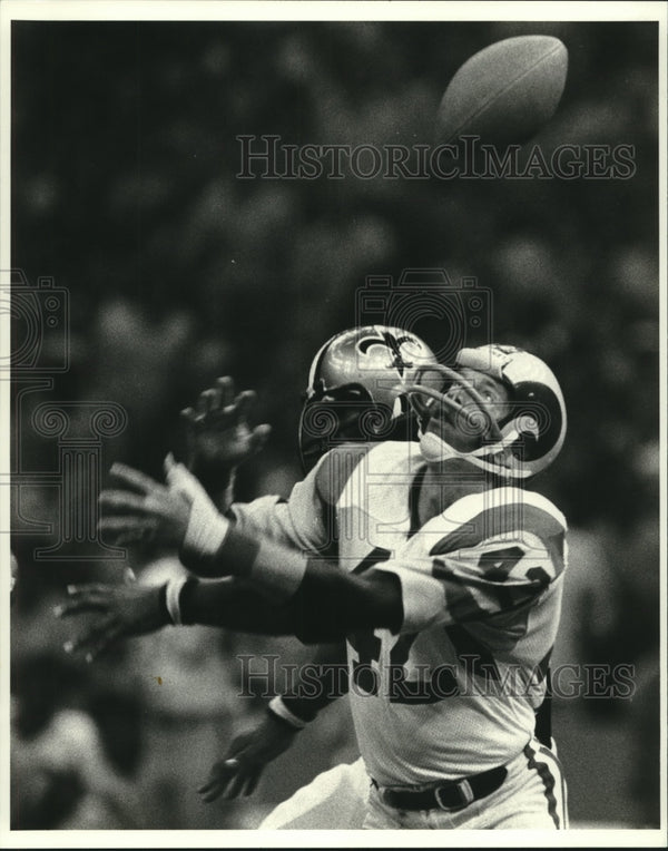 1979 Los Angeles Rams Dave Elmendorf Against New Orleans Saints ...