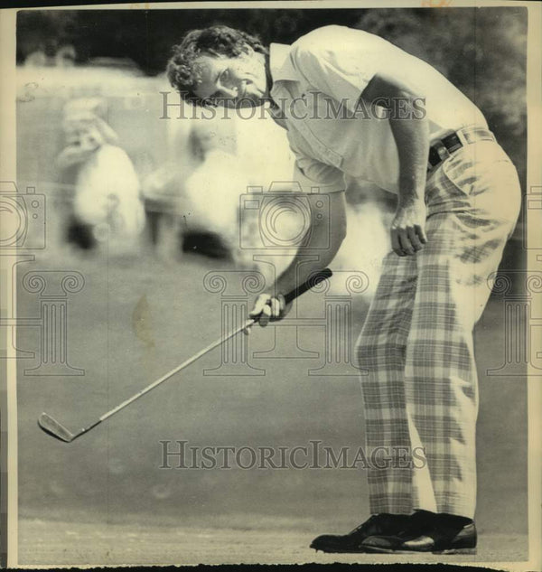 1976 Press Photo Golfer Hubert Green plays the Doral Open in Miami - n ...