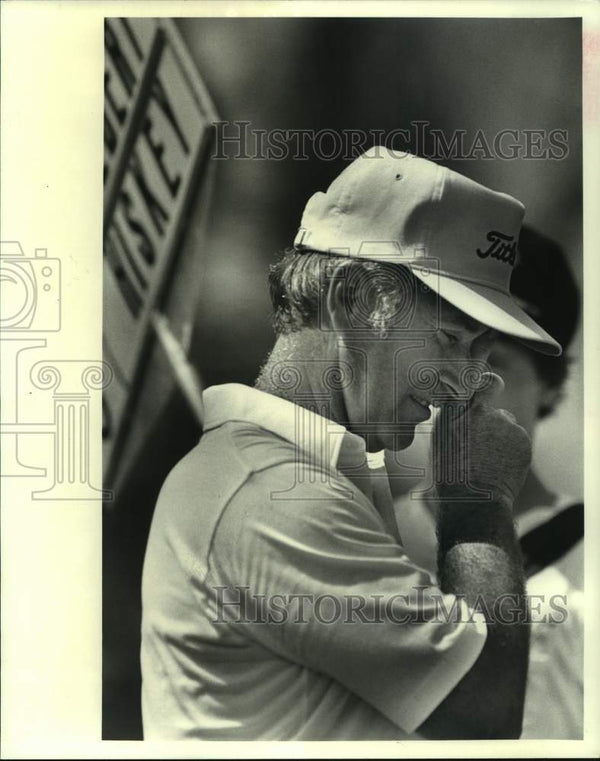 1985 Press Photo Golfer Gibby Gilbert after a par save - nos15980 ...