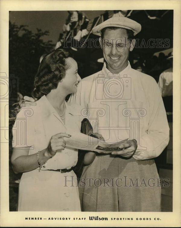 Press Photo Mrs. Verle and Ellsworth Vines - nos37436 - Historic Images