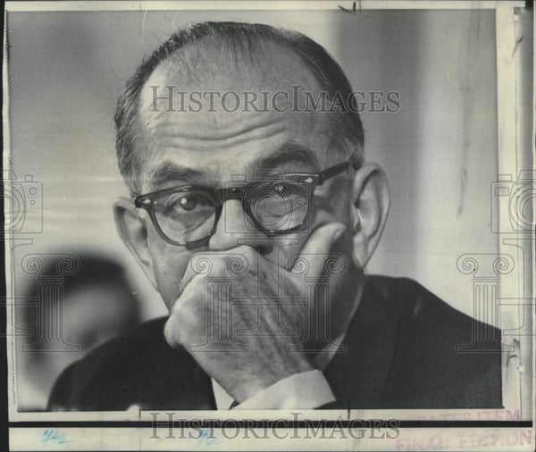 1960 Press Photo Chairman J. F. Fulbright listens to testimony - now08 ...
