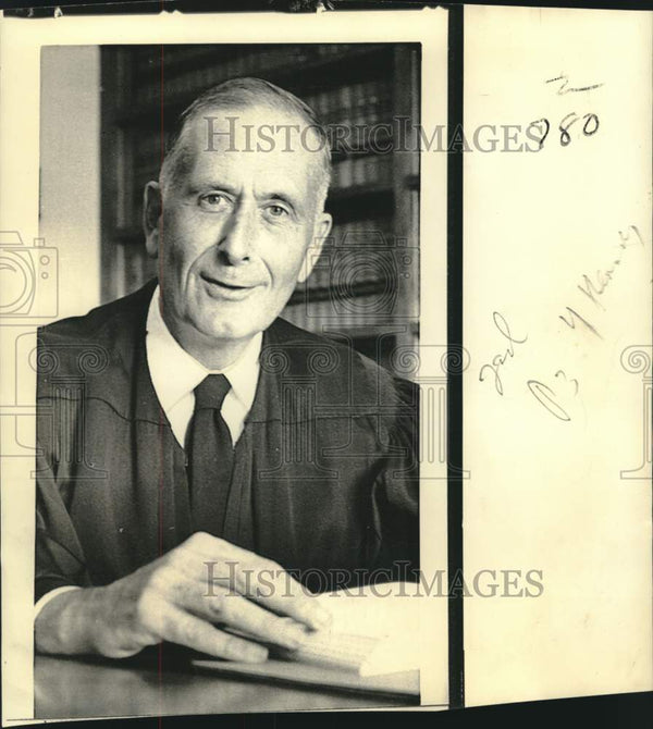 1969 Press Photo Massachusetts Justice Paul Reardon orders Kopechne po ...