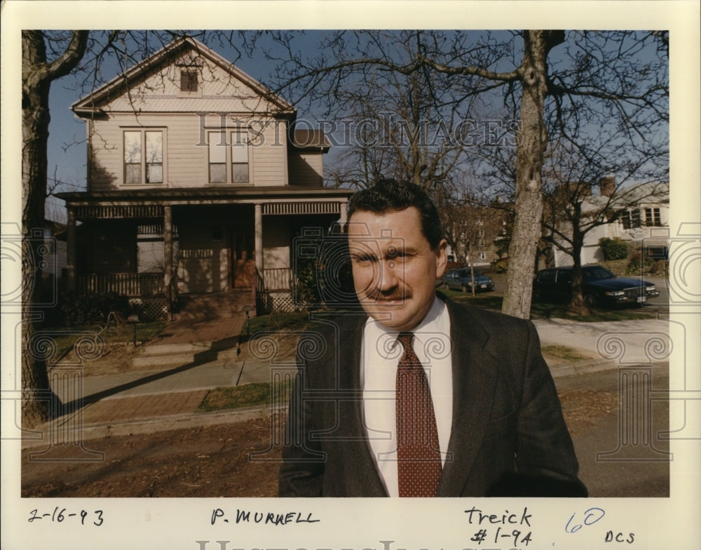 1993 Press Photo Developer Fred Murrell stands before new project - or ...