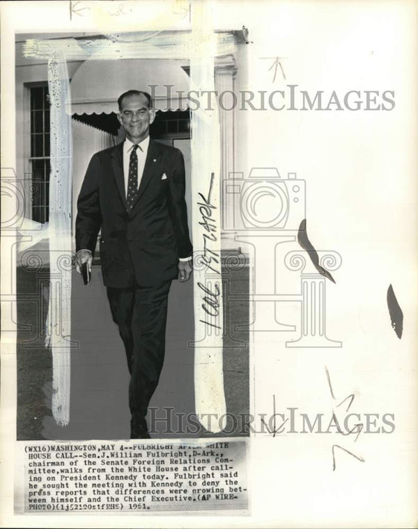 1961 Press Photo Arkansas Senator J. William Fulbright leaving the Whi ...