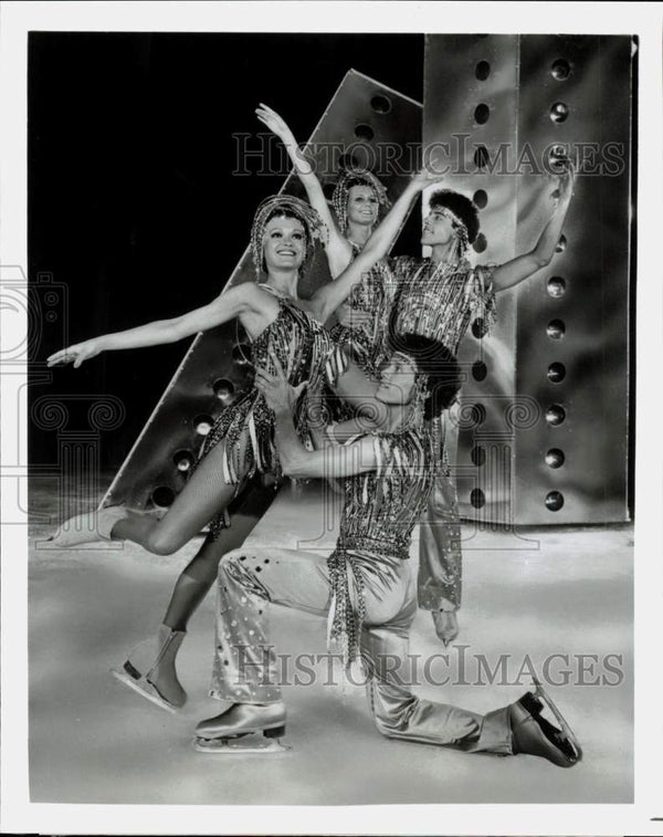 1983 Press Photo Figure skaters of the "Ice Capades" star in "Wow, It ...