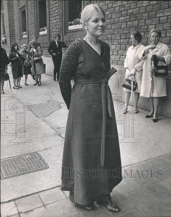 1969 Andrea Kalish Sleeveless Maxi Coat - Historic Images