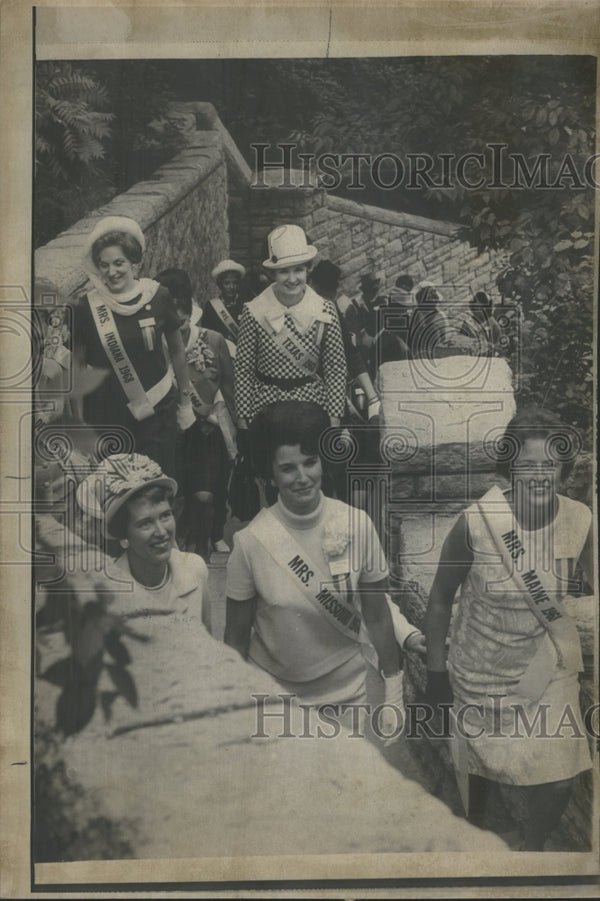 1968 Mrs.America Pageant - Historic Images