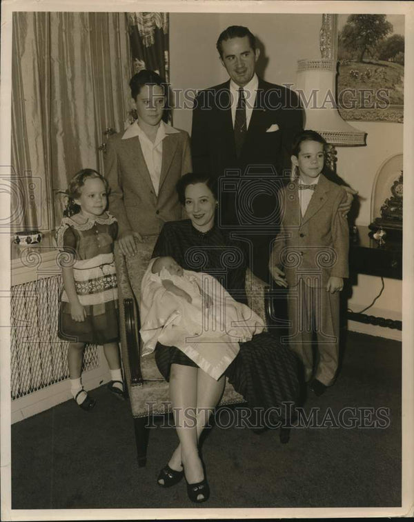 Portrait of Governor Allan Shivers and his family, Texas - Historic Images