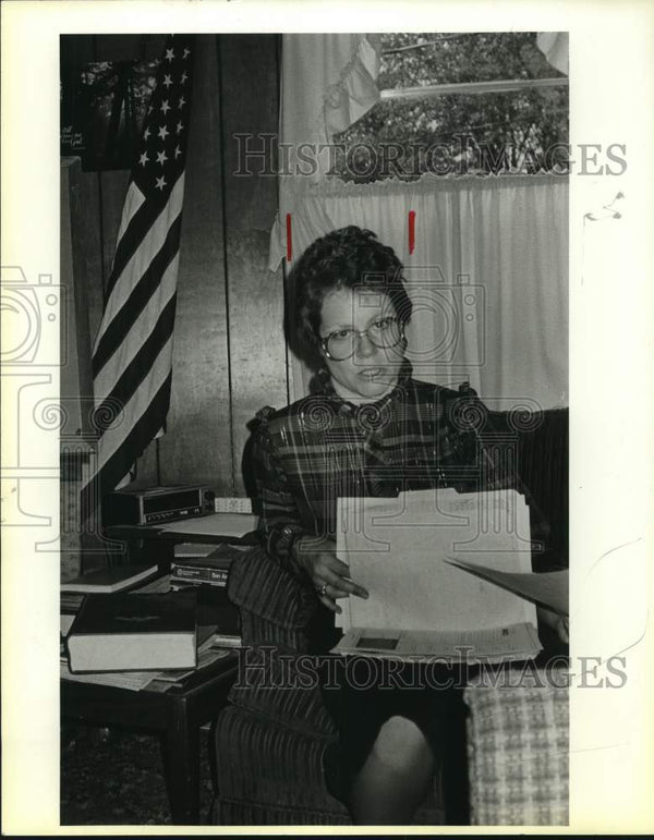 1986 Barbara Hisey, home schooler - Historic Images
