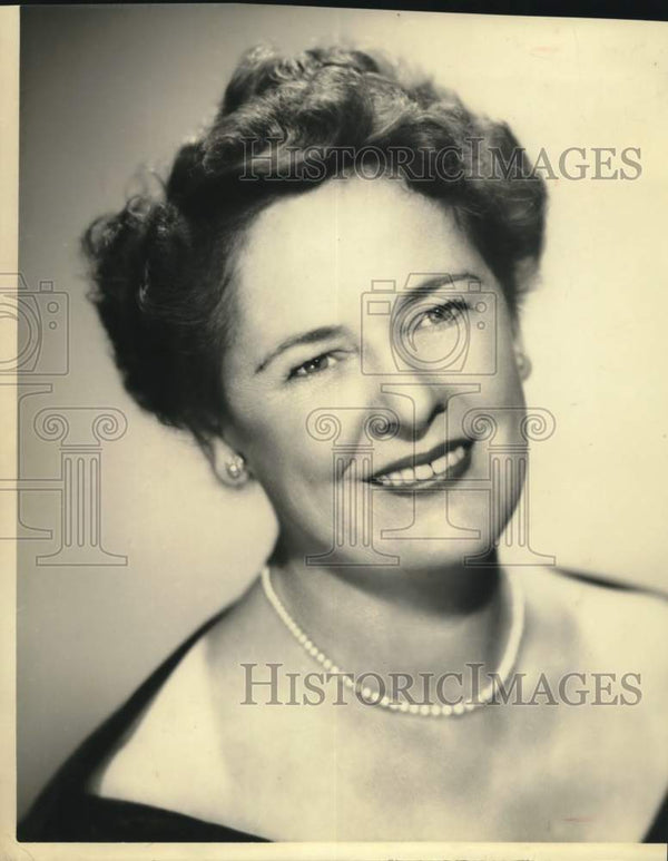 Mrs. Jack Lapham poses - Historic Images