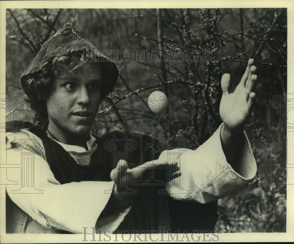 Actor Peter MacNicol appears to levitate egg in movie scene - Historic ...