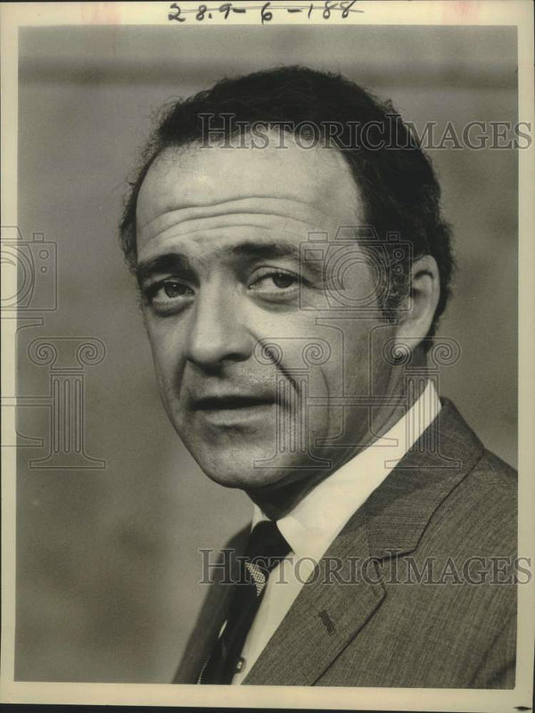 Actor Ed Flanders in closeup portrait - Historic Images