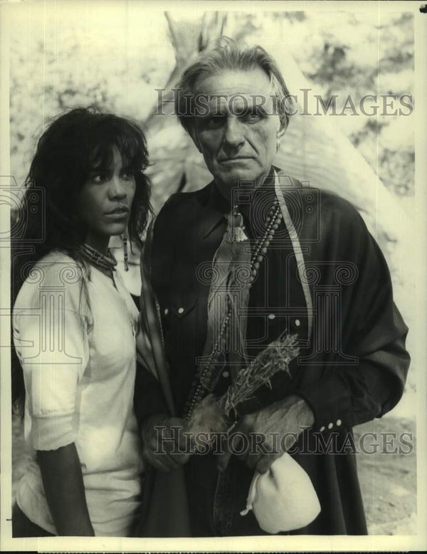 1983 Press Photo Actors Joanelle Romero, Dehl Berti in "Cutter to Hous ...