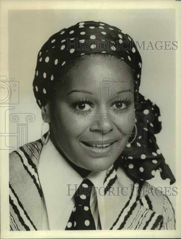 Actress Gail Fisher in closeup portrait smiling - Historic Images