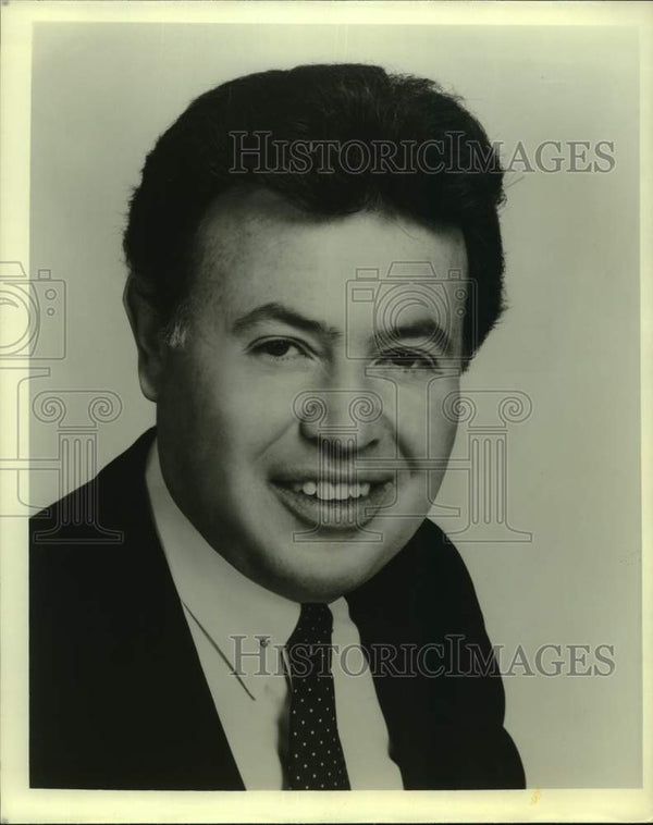 An actor or entertainer poses for a photograph. - Historic Images