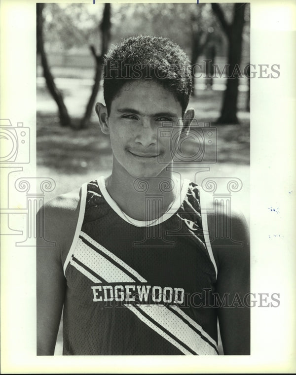 1989 Press Photo Israel Flores, Edgewood High Schoool Track Cross Coun ...