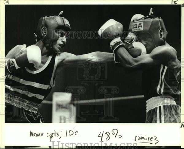 1989 Press Photo Flyweight Boxers at Boys Club Golden Gloves Bout - sa ...