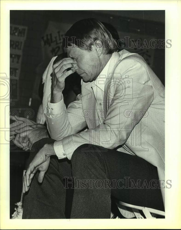 1988 Press Photo Texas Lutheran college basketball coach Jim Shuler ...