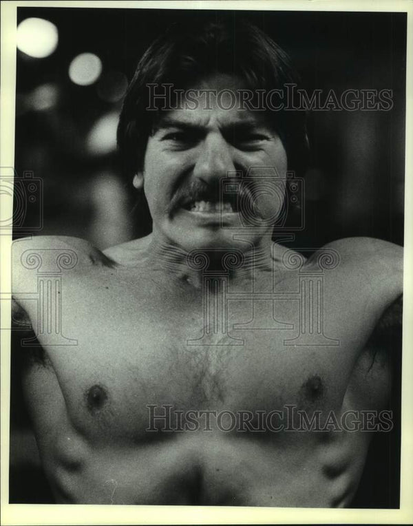 1982 Press Photo Bodybuilder Terry Scheibel at Olympic Fitness Center ...