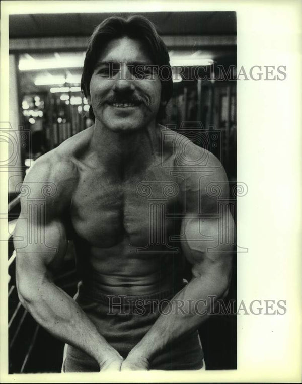 1982 Press Photo Bodybuilder Terry Scheibel at Olympic Fitness Center ...