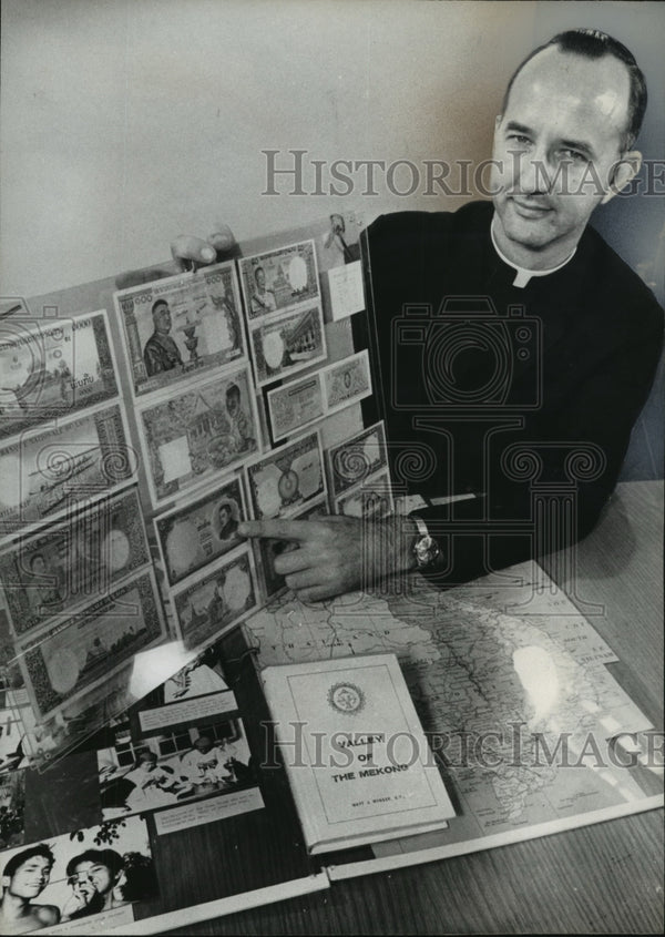Press Photo The Reverend Matt Menger - sba06160 - Historic Images