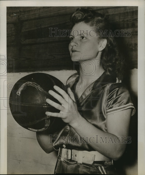 Press Photo Barbara Self - sba17446 - Historic Images