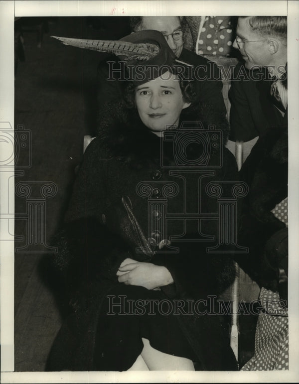 1941 Press Photo Mrs. Elizabeth C. Mayo sits in a hearing at a Municip ...