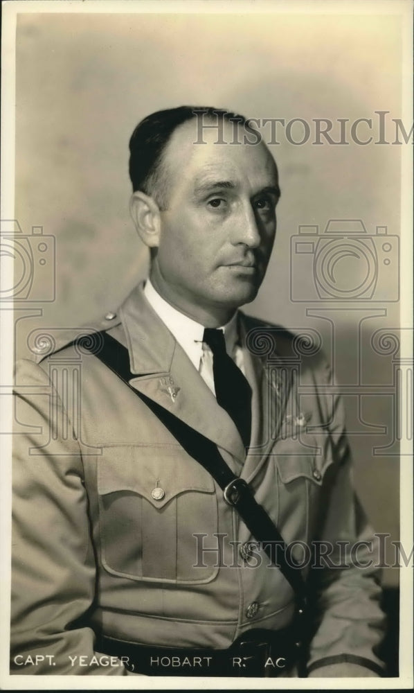 Press Photo Captain Yeager at Montgomery Alabama at Maxwell Field ...