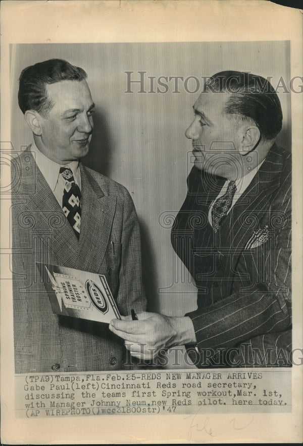 1947 Press Photo Gabe Paul Reds road secy & manager Johnny Meum - sba2 ...