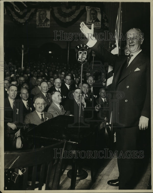 Press Photo Governor Alfred Smith makes aa speech at a convention ...