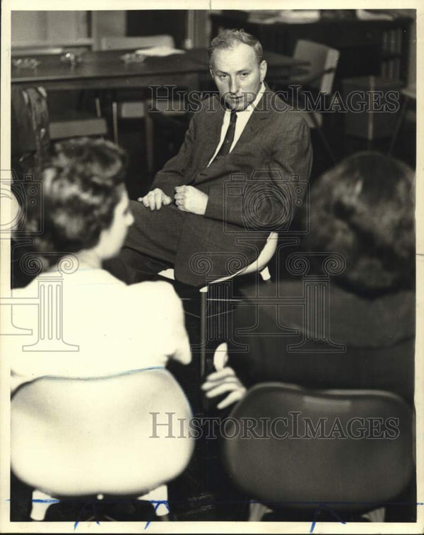 1962 Dr. Costello speaks at mental health conference - Historic Images