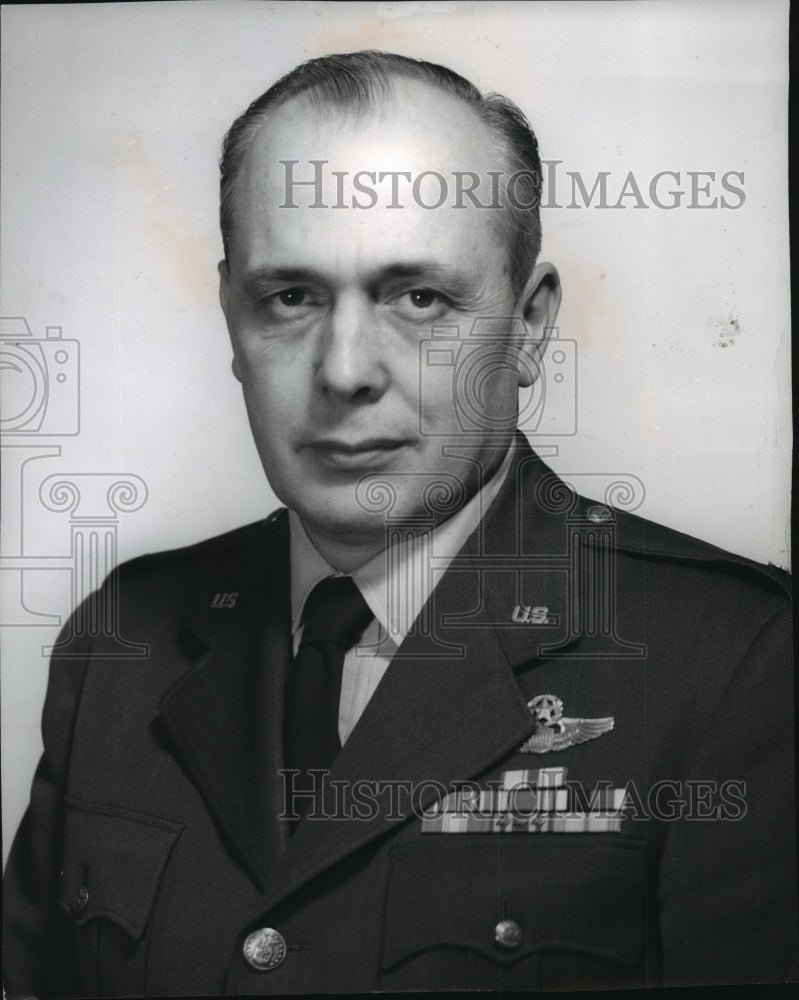 1989 Press Photo Lt. Col. J. M. Knotts, named new commander of 92nd Ai ...