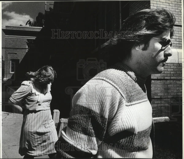 1988 Press Photo Joyce Ann Conwell and Vincent McGill after child abus ...