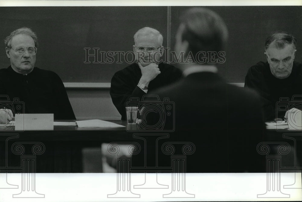 1991 Press Photo Group of Judges-Richard Guy, Chas McDevitt, Eric MacD ...