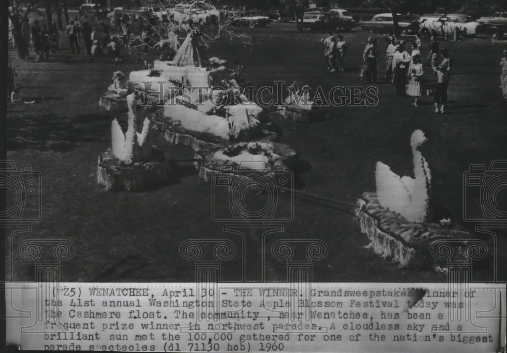 1960 Press Photo Cashmere float, Washington State Apple Blossom Festiv ...