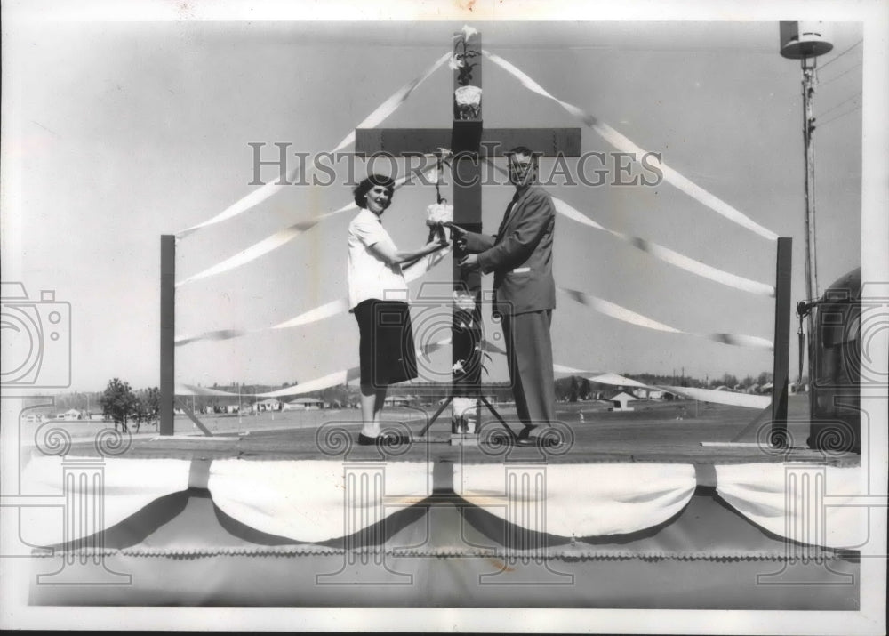 1961 Press Photo Rev Forrest Clark, pastor Messiah Lutheran church, Sh ...
