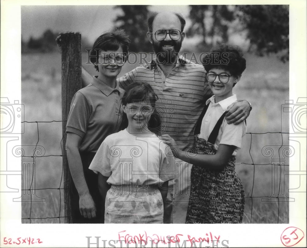 1990 Press Photo John & Mary Frankhauser w/ daughters move to Prairie ...