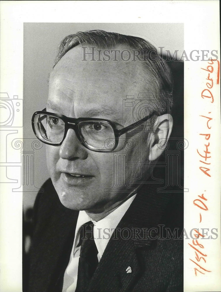 1984 Press Photo Dr. Alfred J. Derby - spa84568 - Historic Images