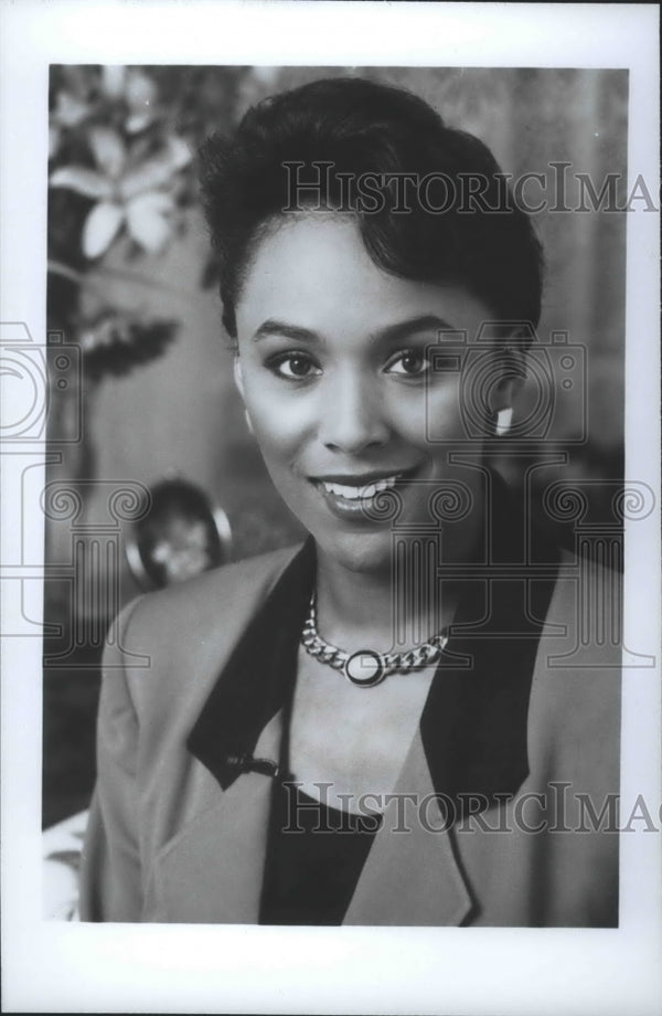 1991 Press Photo Miss America Debbye Turner to host "Getting Married ...