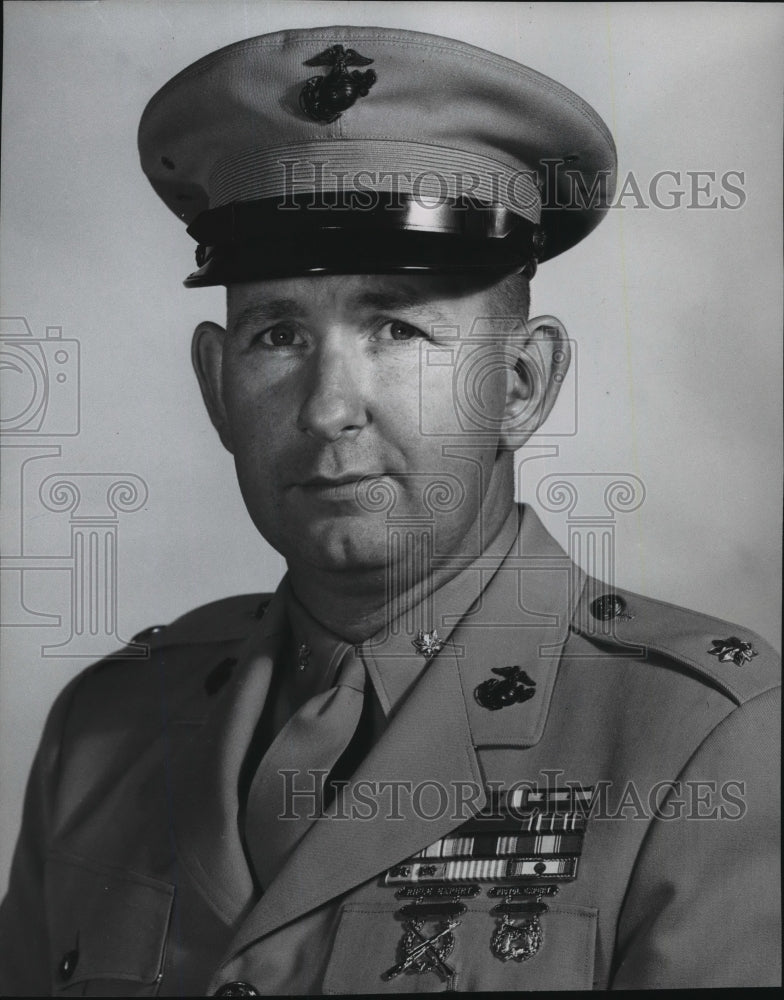 1987 Press Photo Marine Corps Major Merle W. Allen retires after 22 ye ...