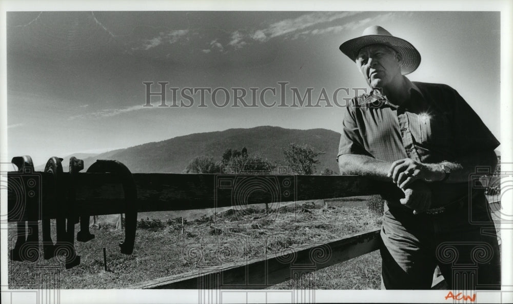 1988 Press Photo Former Idaho Governor Don Samuelson in Sandpoint, Ida ...