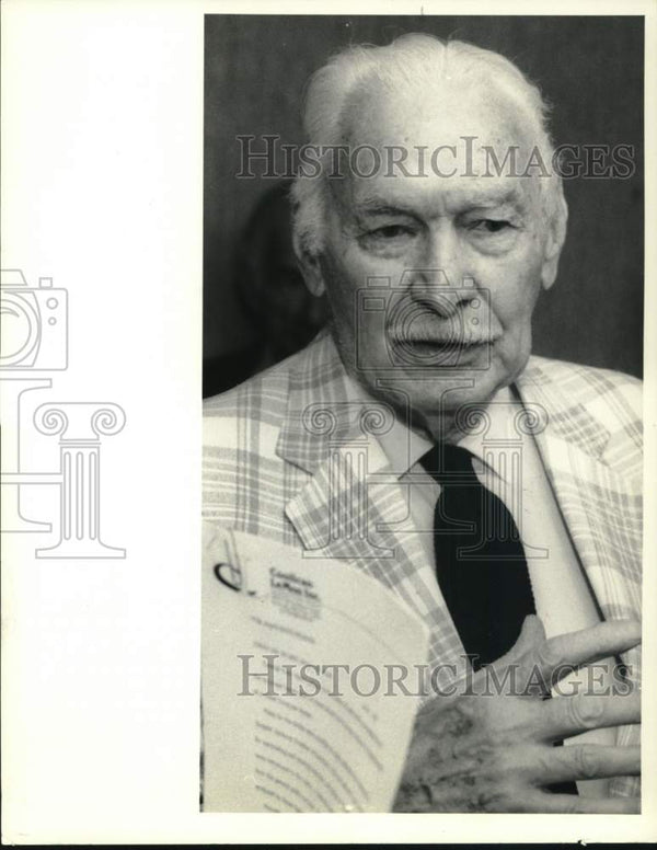 1987 Roy Simmons Sr. in Close Up - Historic Images