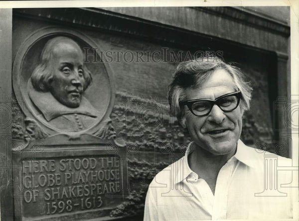 1973 Actor and director Sam Wanamaker appears in London - Historic Images