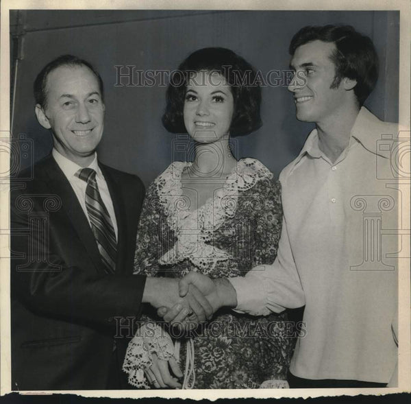 1971 Entertainers Colin Beatty, Connie McKinnon & Rick McKinnon ...