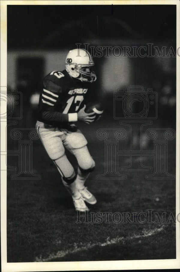 1985 Press Photo Syracuse Express football quarterback Nick Bono runs ...