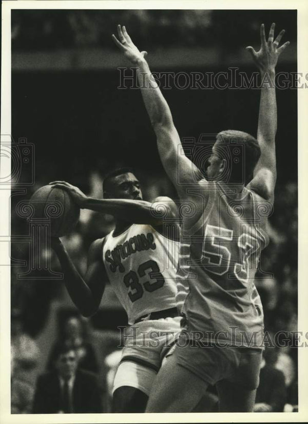1988 Press Photo Herman Harried of Syracuse University in Basketball G ...