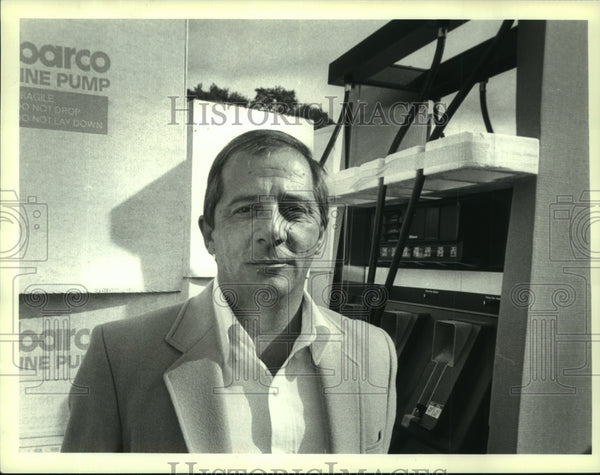 1988 Gordon Noel with new gas pumps, Anderson Equipment, Rensselaer ...