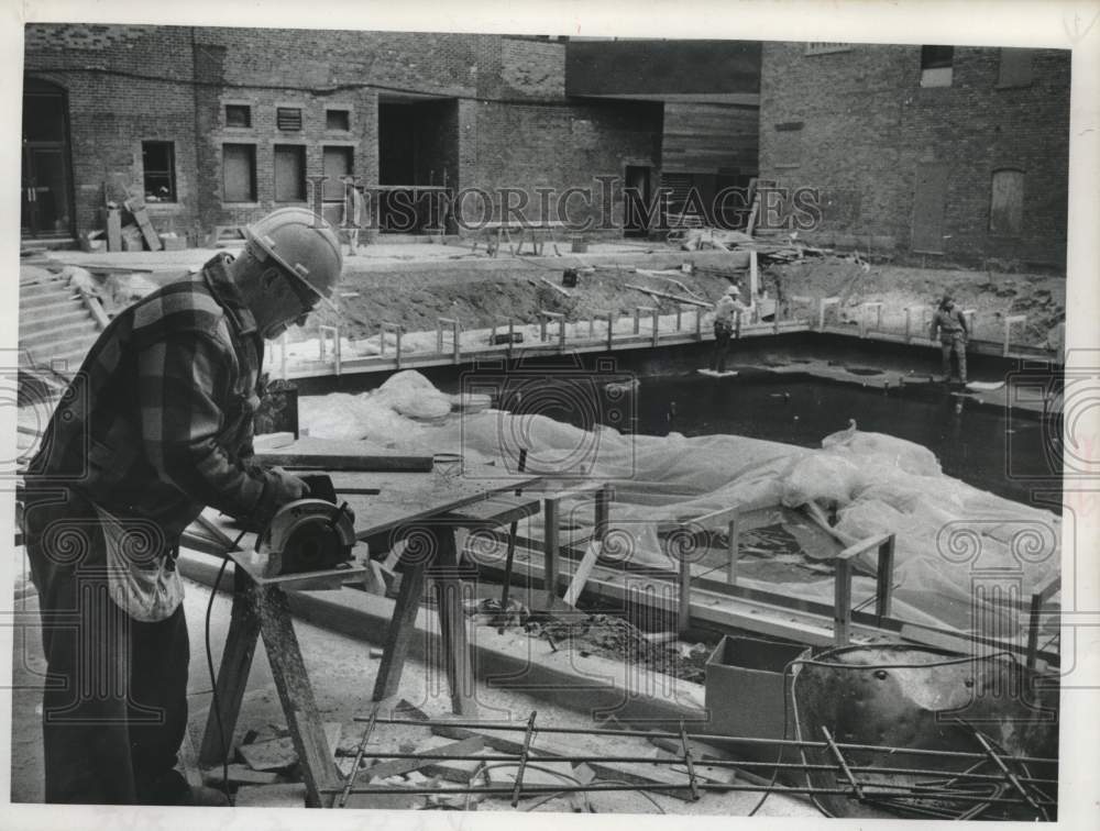 1980 Press Photo Schenectady NY 400 Plaza - construction of fountain p ...